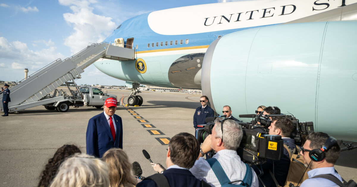 CREW requests DOJ memo on Qatar jet gift and Bondi ethics guidance ...